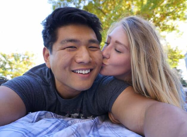 Bumble - A Shared Love of Soccer Helped This Couple Find Their Biggest Fans in One Another